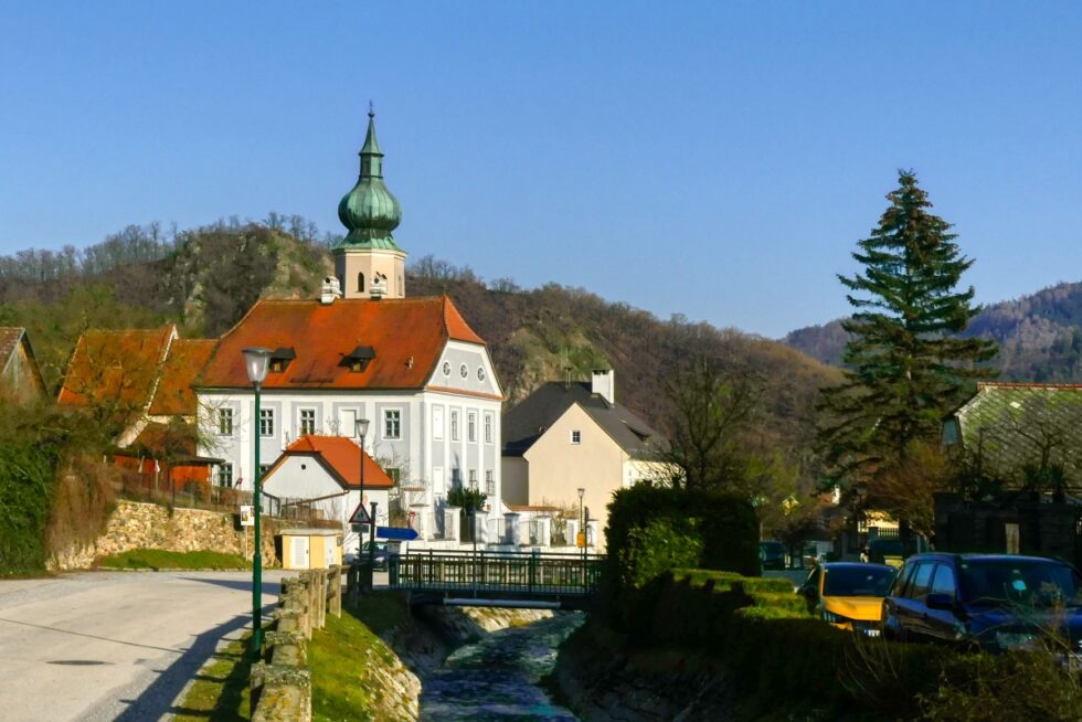 Auf den kulturgeschichtlichen Pfaden in der Wachau - Themenweg in ...